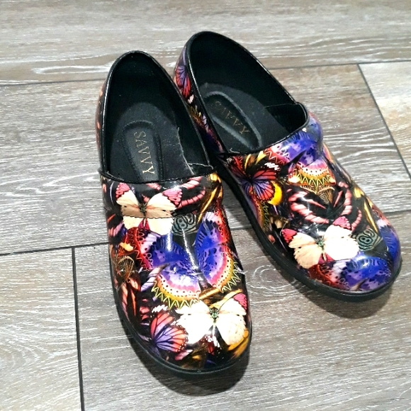 Savvy | Shoes | Savvy Multi Colored Butterfly Theme Clogs Size 8 | Poshmark